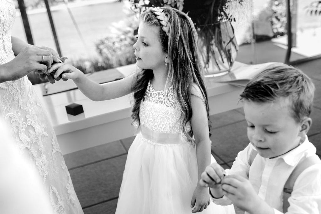 Strandbruiloft van Remy en Ineke | Trouwfotograaf Eindhoven - Denise ...